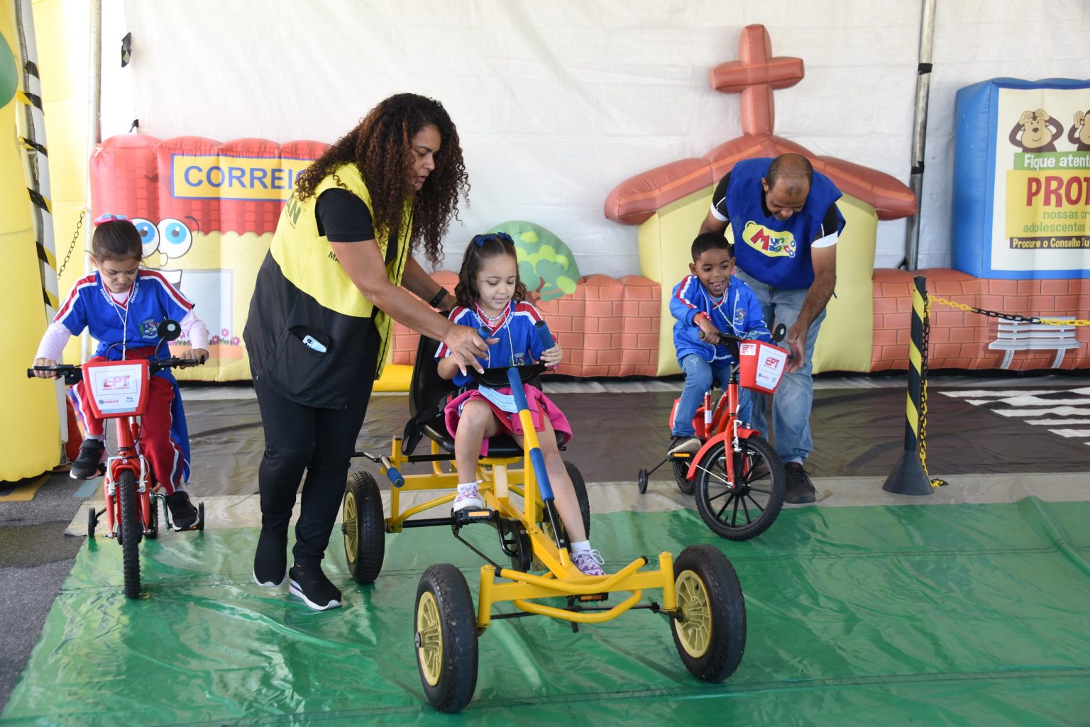 Sectran ensina regras de trânsito para a crianças em ação no Centro ...