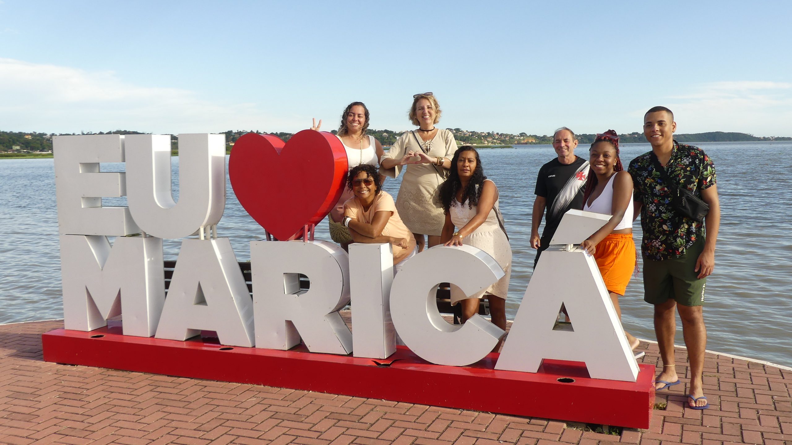 Turistas e colaboradores do setor de hospedagem da cidade participaram ...