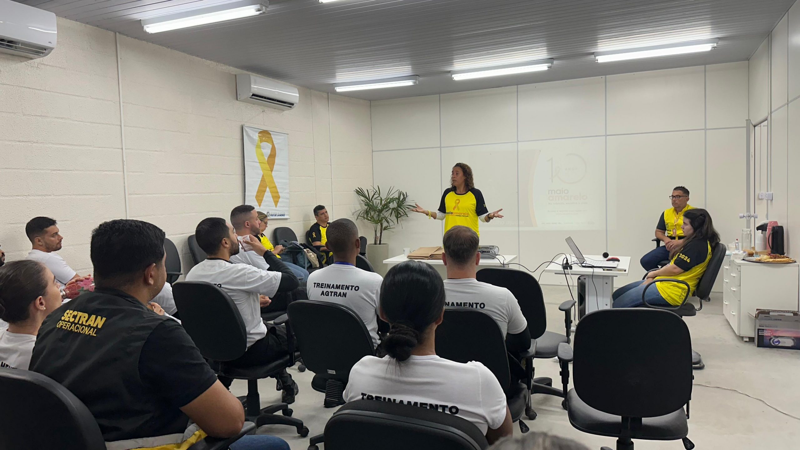 Agentes da Sectran participam de palestra educativa - Prefeitura de Maricá
