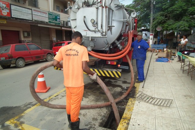 Secretaria de Ambiente de Maricá inicia limpeza de bueiros - Prefeitura ... Secretaria de Ambiente de Maricá inicia limpeza de bueiros - Prefeitura ...